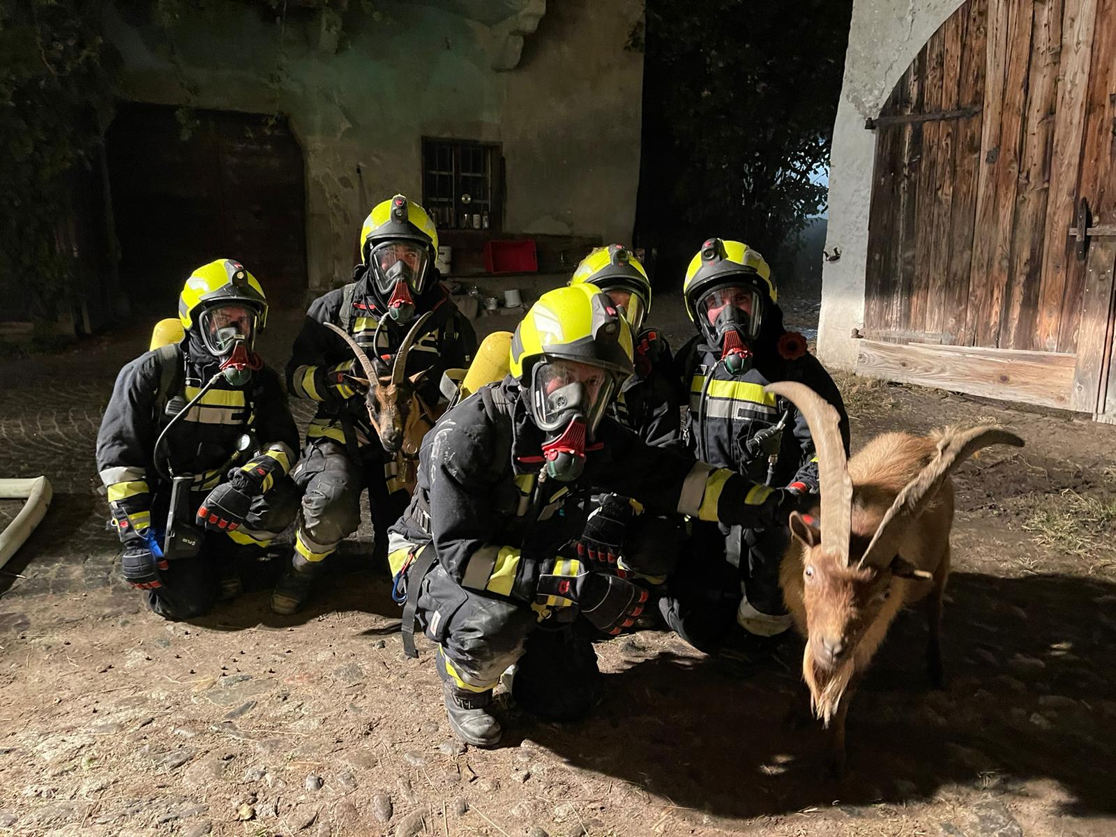 Kräftezehrende Atemschutzübungen – Freiwillige Feuerwehr Lana